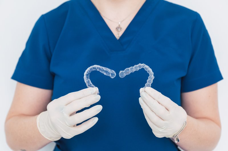 What’s the Difference Between Invisalign and ClearCorrect | DocMark.com